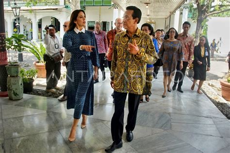 Putri Denmark Kunjungi Keraton Yogyakarta Antara Foto