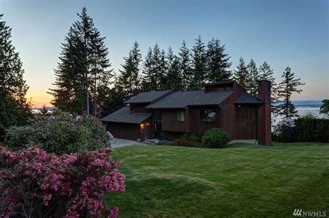4626 Harbor Ln Everett Wa 98203 Zillow