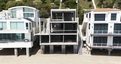 Kanye Wests Gutted Tadao Ando Malibu Beach House Listing