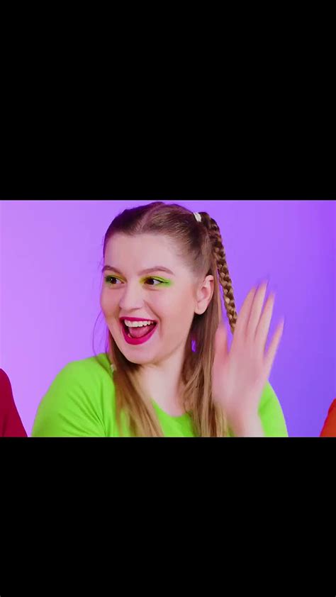 그녀가 입에 뭘 넣었나요 Youtube