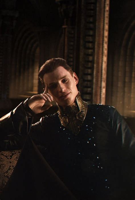 Пин от пользователя Elise Moonen на доске I May Be A Tad Obsessed With Eddie Redmayne