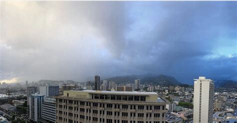 주블루하와이 하나의 도시 두개의 날씨 ☀🌥 하와이는 날씨가 변화무쌍하답니다 🙀 알로하