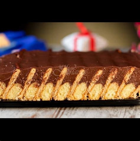 Ред бишкоти ред бисквити и вкусен домашен крем Фантастична бисквитена торта с бишкоти и