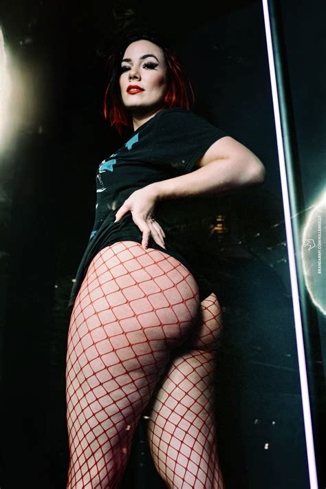 Killer Kelly Wrestling Pawg Shesfreaky