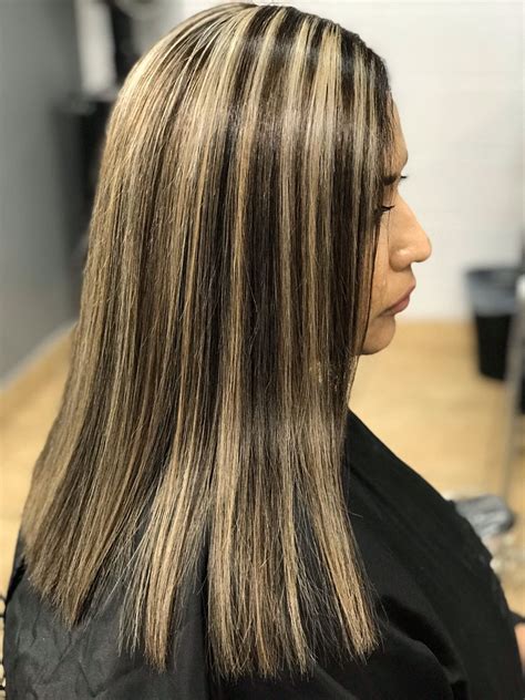 Rayitos En Cabello Oscuro