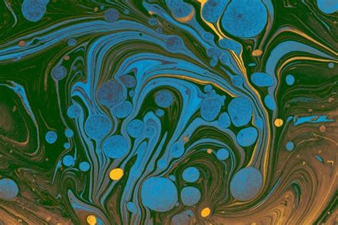 골드 관념적인 그림 그림 물감 다이나믹한 다채로운 대양 같은 디자인 마블링 메탈릭 악센트 미니멀리스트 미술 미학 밝아진 복잡한 디자인 블루