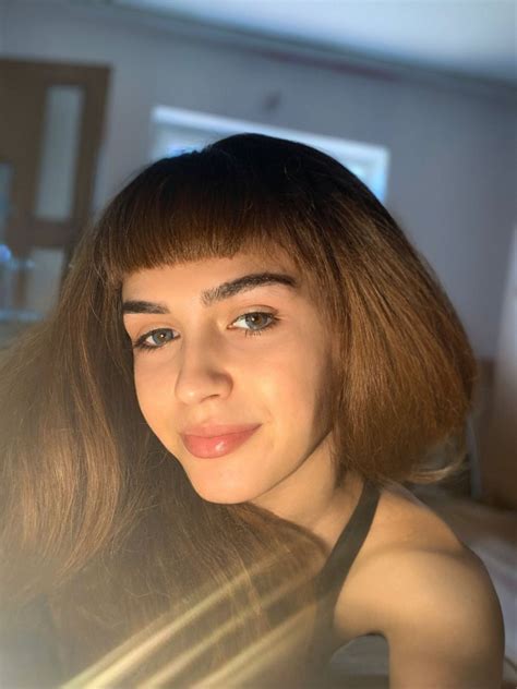 The Face Of A Girl Who Just Woke Up R Faces