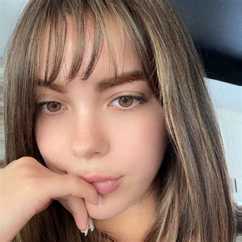 Salomé Muñoz Salomemunoz Snapchat Stories Spotlight And Lenses