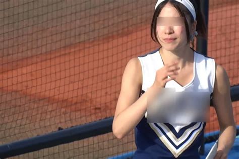 なにわガールズ436 汗にまみれて De 胸チラ狂想曲や！ チラ見せガールズ