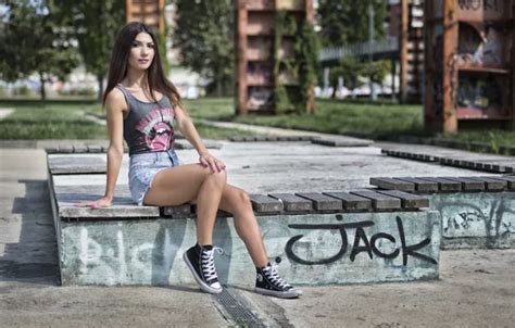 Download Wallpaper Summer Look Face Style Model Hair Legs