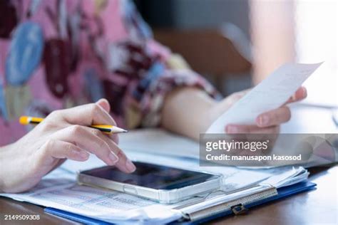 Horizontal Analysis Calculator Photos And Premium High Res Pictures Getty Images