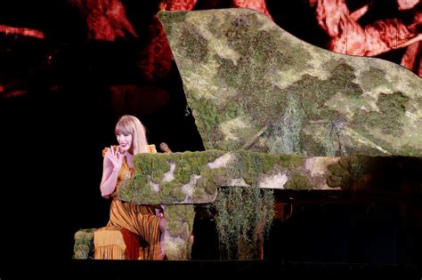 Taylor Swifts “haunted” Piano Frightened Her And Her Fans After An Eras Rain Show