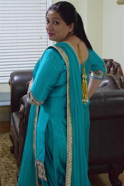 Dost Di Mummy Manpreet Kaur Aunty Ji 😍 R Desi Jananiya