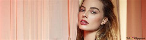 Margot Robbie Posing Behind The Scenes 4K Wallpaper Download