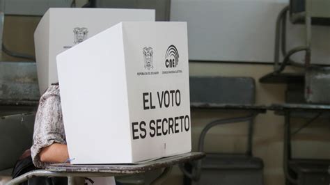 41 De Los Electores Han Votado En Segunda Vuelta Presidencial En Ecuador