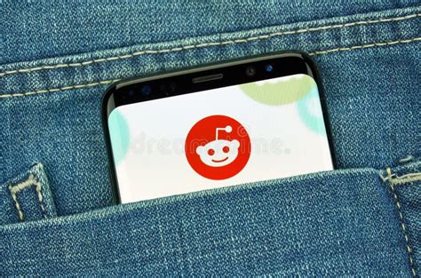 Reddit Mobile App Editorial Stock Image Image Of Trending 92776409