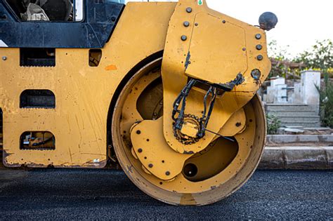 새로운 도로 건설 현장에서 작업하는 도로 롤러에 가까이 다층 효과에 대한 스톡 사진 및 기타 이미지 다층 효과 아스팔트
