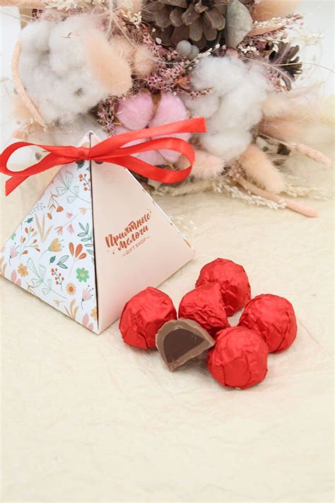 Набор конфет с логотипом Пирамида 4 купить в подарок