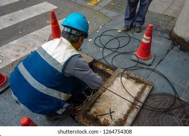 Hundred Fibre Broadband Installation Royalty Free Images Stock Photos Pictures Shutterstock