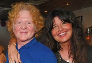 Mick Hucknall Do Simply Red Quebra Silêncio Sobre Lenda Urbana De Que