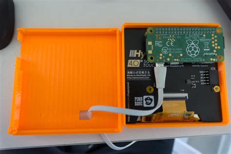 Raspberry Pi Weatherclock Shows You The Hour S Forecast Raspberry Pi