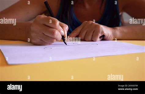 Genogram Stock Videos And Footage Hd And 4k Video Clips Alamy