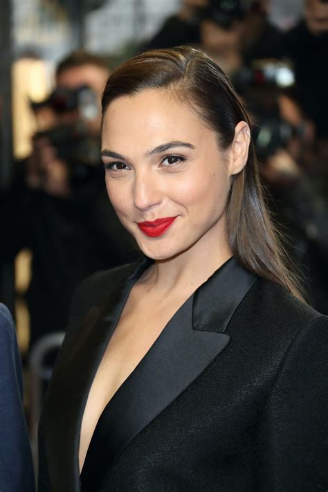 Gal Gadots Stunning Beauty Moments