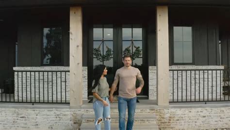 Who Are The Stars Of Hgtvs Down Home Fab