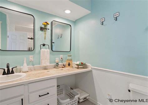 6001 Springfield Dr Cheyenne Wy 82007 For Sale 560000 Mls