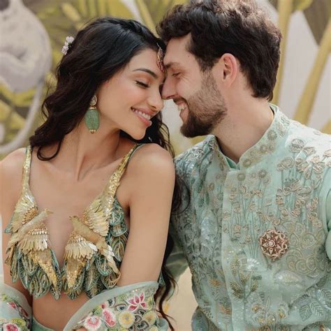 Ananya Pandays Cousin Alanna Panday Mehendi Ceremony 2 K4 Fashion