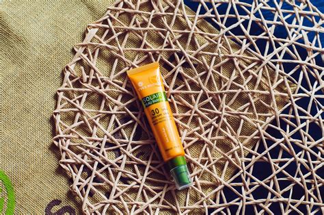 Средства для загара от Yves Rocher.