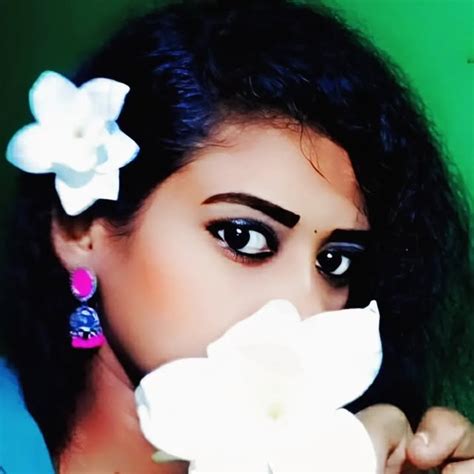 Pavani Uppalapati 0093 Pavaniuppalapati • Threads Say More