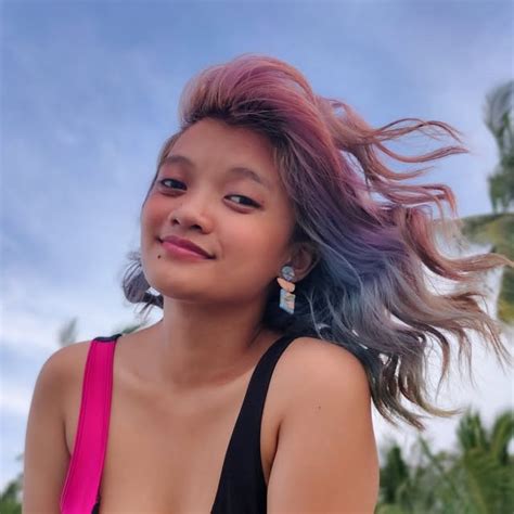 Lara Vibar Trishaalara Threads Say More