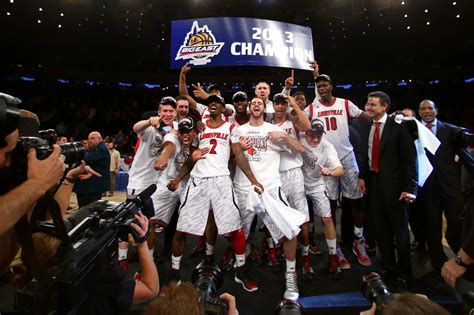 NCAA Tournament Contest Could Win You 1 Million Dollars How Do You Fill Out Your Bracket