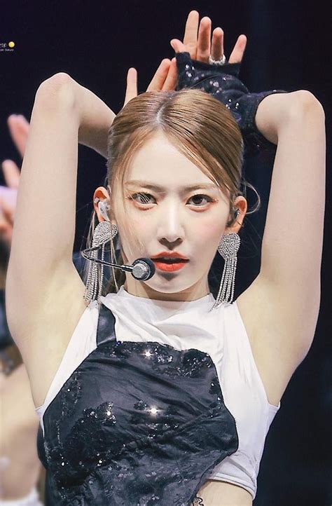 Le Sserafim Sakura R Kpoparmpit