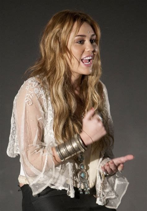 Miley Cyrus Hairstyles Weekly