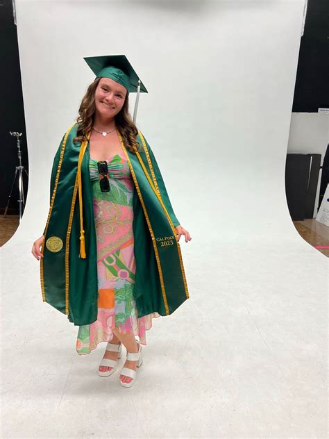 Chloe Kern On Linkedin This Past Saturday I Graduated Magna Cum Laude