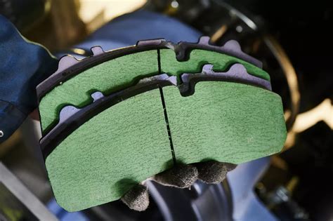 Ceramic Vs Semi Metallic Pads Comparing Brake Types