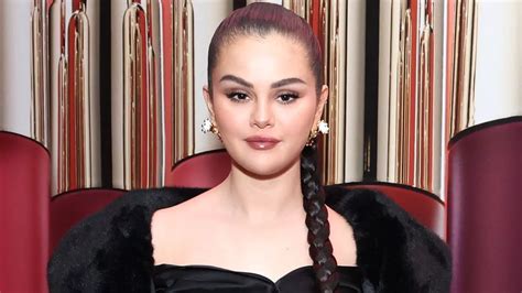 Selena Gomez Shouts At Security Guard While Defending Fan At Beyoncé