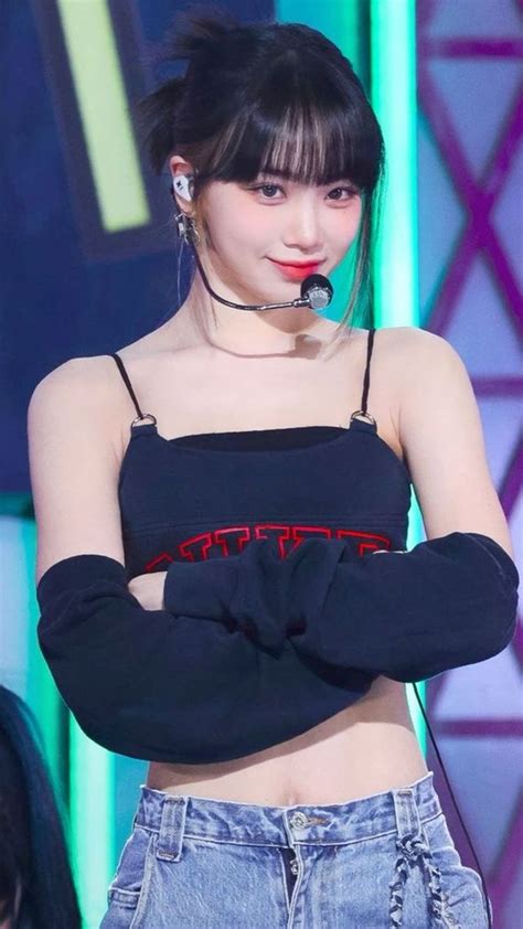 르세라핌 채원 시원한 옷 한국 스트리트 스타일 패션 스타일