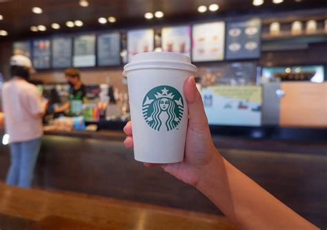 Starbucks Regala Café Este Lunes Cómo Obtenerlo La Opinión