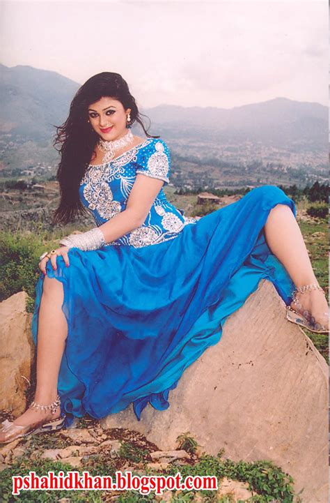 Pashto Cinema New Actress Piya Khan New Film Nangyaly Snaps