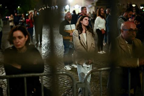 In Pictures Catholics Mourn Death Of Pope Francis April 21 2025