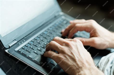 Premium Photo Software Developer Or Application Designer Internet Technology Concept Man Hands