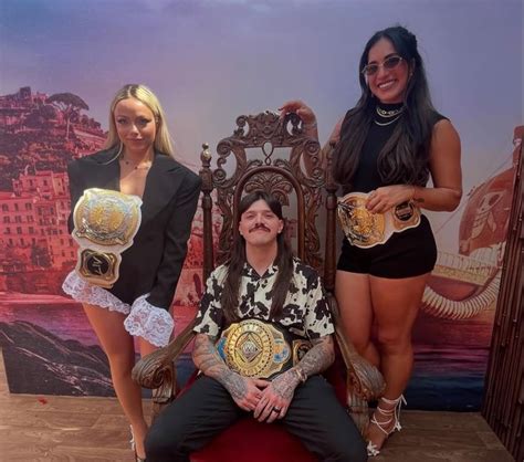Liv Morgan Dominik Mysterio Raquel Rodriguez Wwe Cute Celebrities