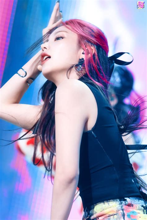 211003 Itzy Loco At Inkigayo Kpopping