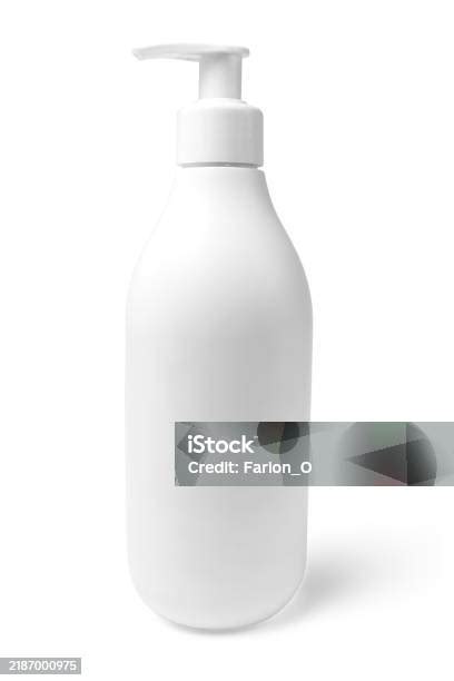 액체 비누 샴푸 또는 로션을 위한 펌프가 있는 흰색 무상표 병이 흰색 배경에 분리되어 있습니다 0명에 대한 스톡 사진 및 기타 이미지 Istock