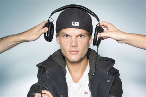Avicii Wallpapers Images Photos Pictures Backgrounds