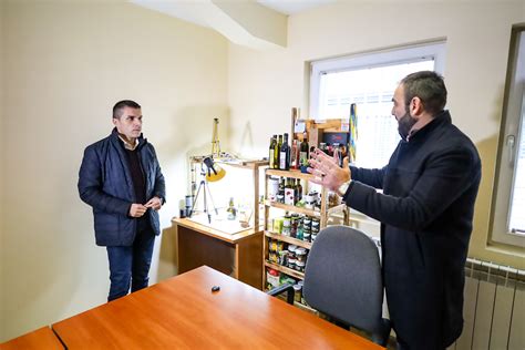 Министерот Николовски ги презентираше новите програми за мали производители на храна и пијалоци