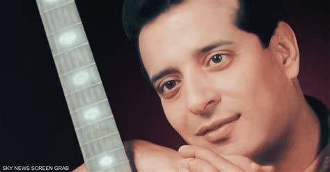 بعد صراع مع المرض الموت يغيب الفنان المصري علاء عبد الخالق سكاي